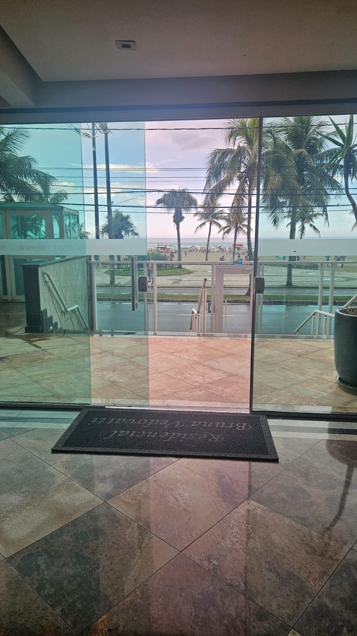 Ap. Frente Para Praia - Pé Na Areia - Praia Grande