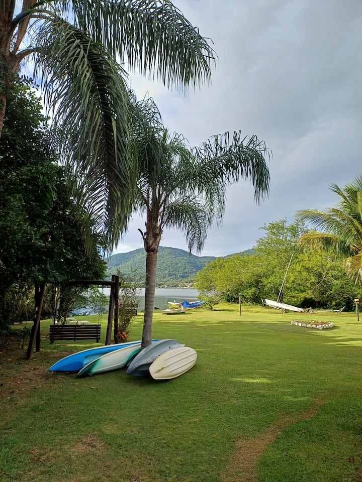 Charmoso Chalé Caiaques Cond Bosque Saint Germain - Florianópolis