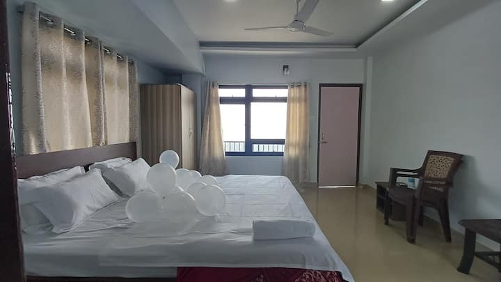 Hill Top View Upper South-corner Room - 모리농