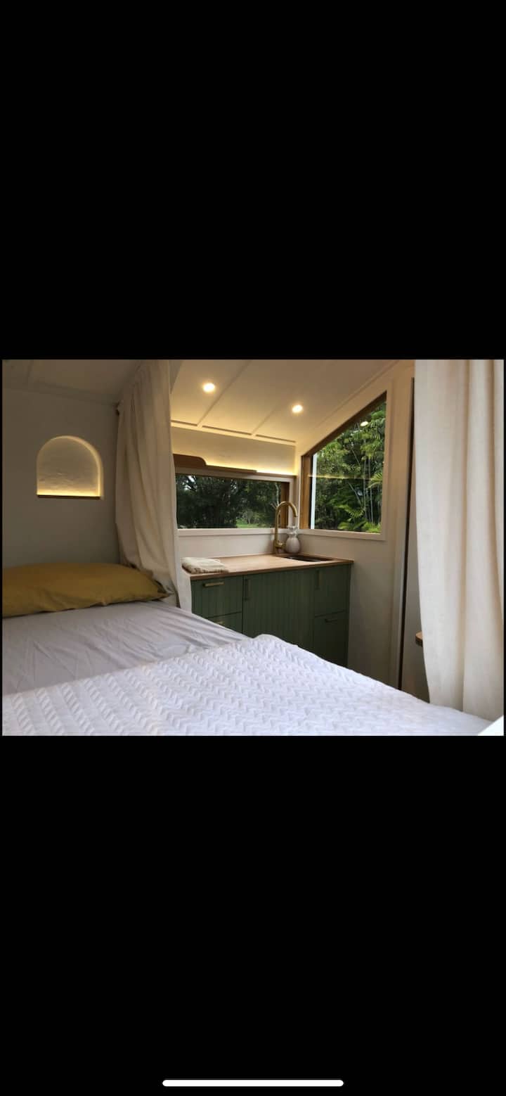 The Bottom Paddock.
A Tiny House Experience. - Noosa