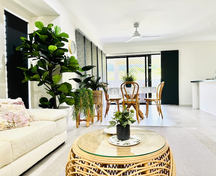 Smithfield Tidy Introvert Stay - Cairns