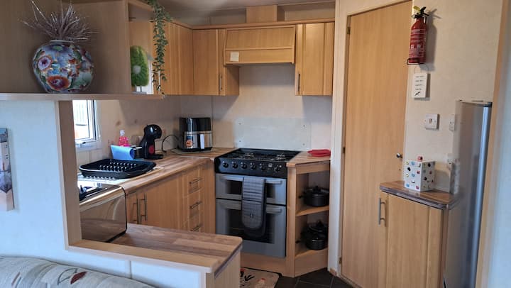 Family Friendly Caravan Nr Beach - Borth