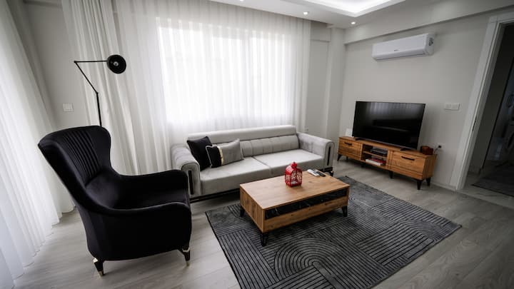 ŞEhir Merkezinde Modern Daire - Ortaca