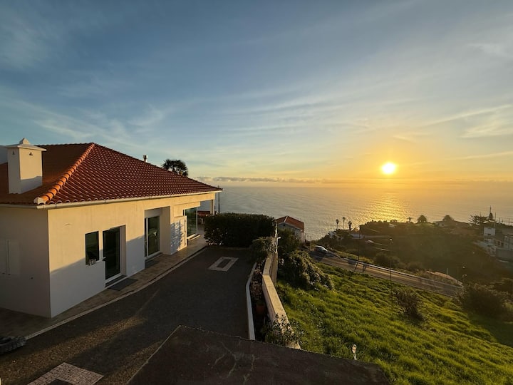 Magnolia Sunsets - Estreito da Calheta