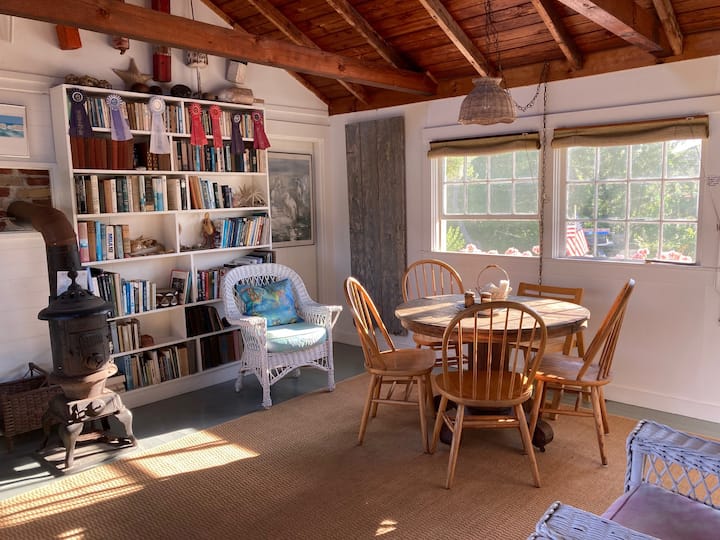 Bunk Beds In Cozy Cottage! - Nantucket, MA