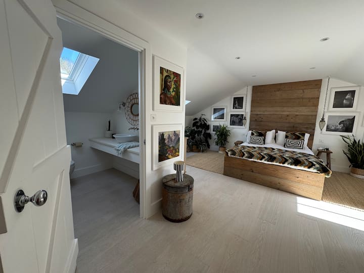 The Birdy Barn - Petersfield