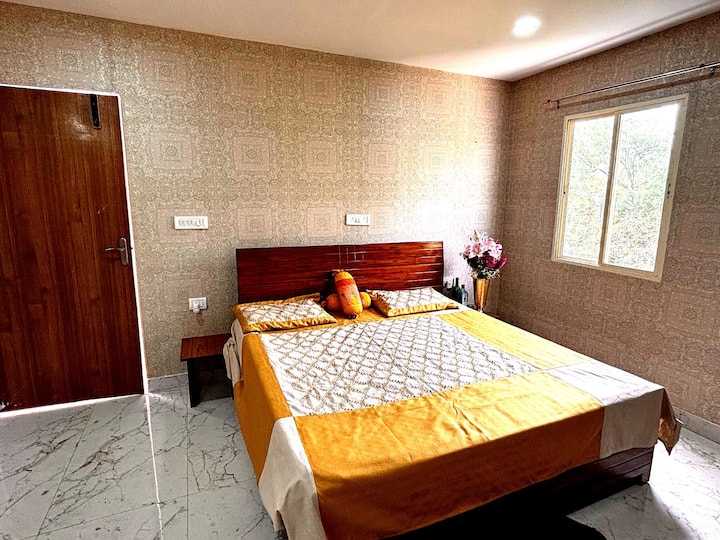 Surrounded By Nature: Cozy 1bhk - New Delhi