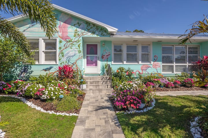 The Happy House - Gulfport, FL