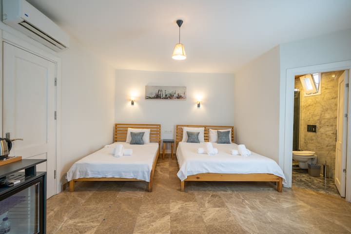 Deluxe Üç Kişilik Oda Bodrum - Bodrum