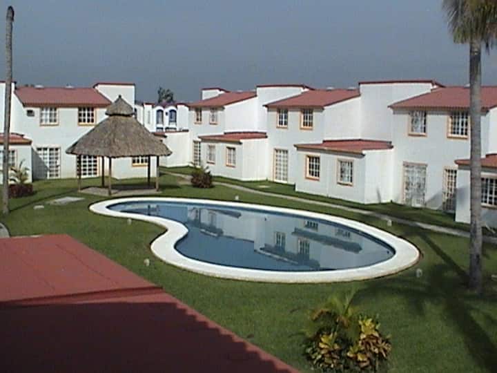 Hermosa Casa En Fraccionamiento. - Acapulco