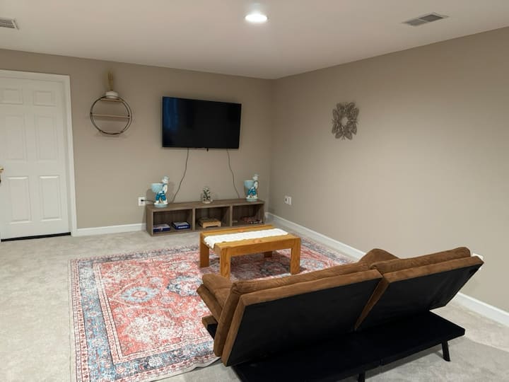 Cozy Basement Suite In Fairfax - Loch Lomond, VA