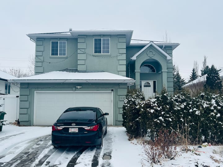 Cozy 2-bed Basement Suite! - Chestermere
