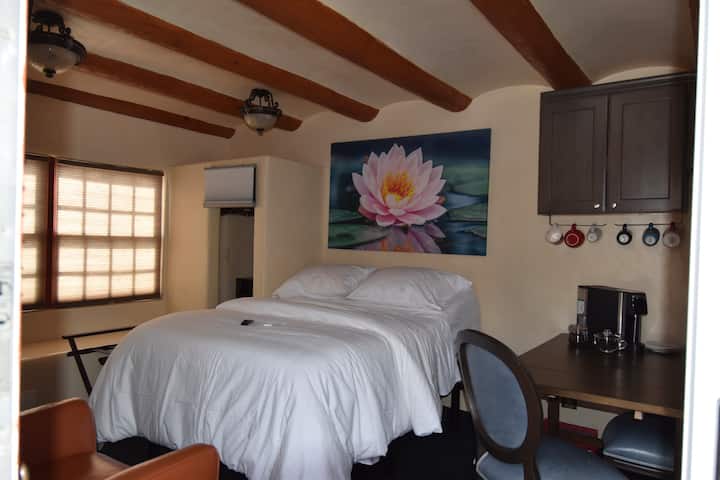 Your Serenity Getaway 
Guest Studio - Santa Fe, NM