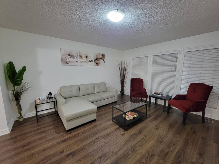 Spacious 3 Bed And 2 Bath Full House Sleeps 13 - Surrey