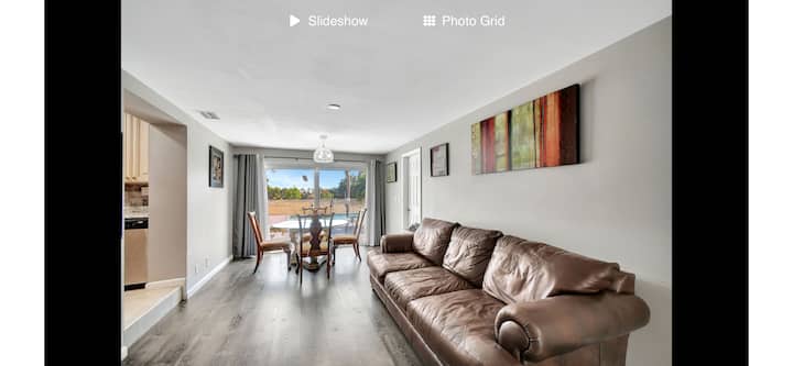 Spacious Pool Home Near Lake Worth Beach - Lake Worth, FL