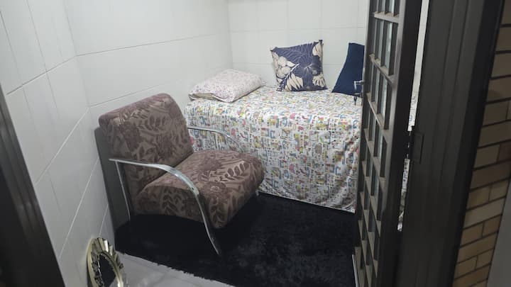 Quarto Térreo, Banheiro Externo - Rio Verde