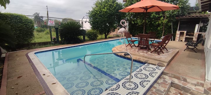 Casa Melgar Con Piscina Privada - Melgar