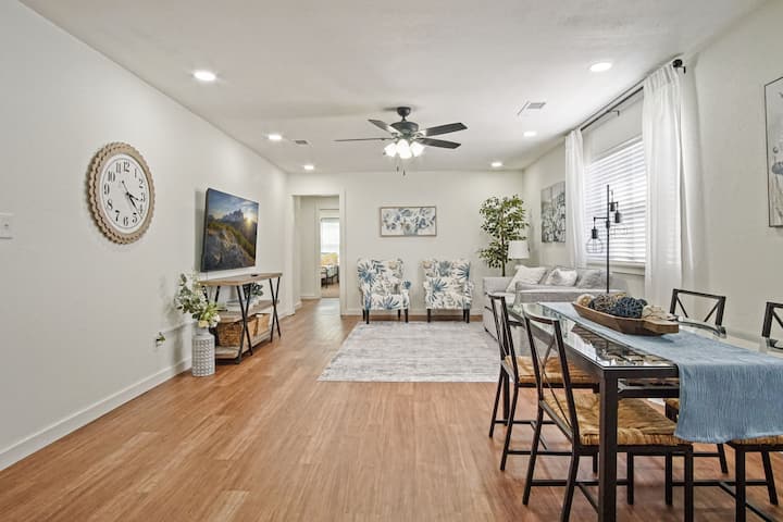 Beautifully Designed, Spacious & Centrally Located - Oklahoma City, OK
