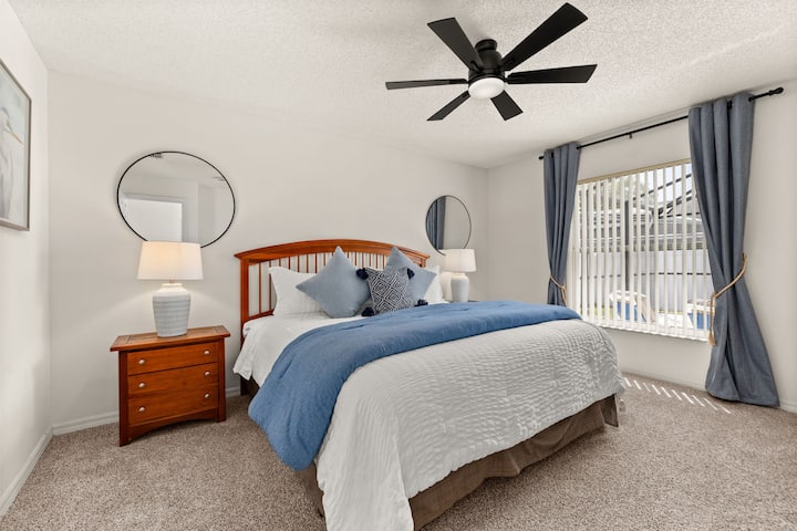 Family Favorite Disney Pool Home - Kissimmee