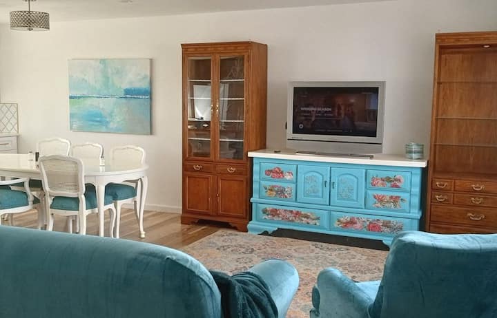 6 Bedroom Spacious House - Broomfield, CO