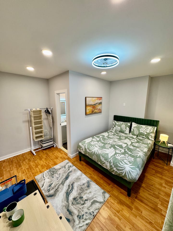 Sunny & Cozy Private Studio – Fast Nyc Access! - Queens, NY