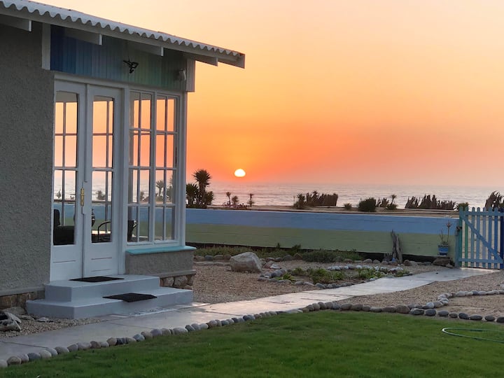 Quaint Seaside Cottage - Swakopmund