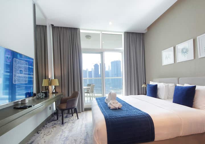 Elegant Studio With Canal Views | Damac Prive - Dubaj