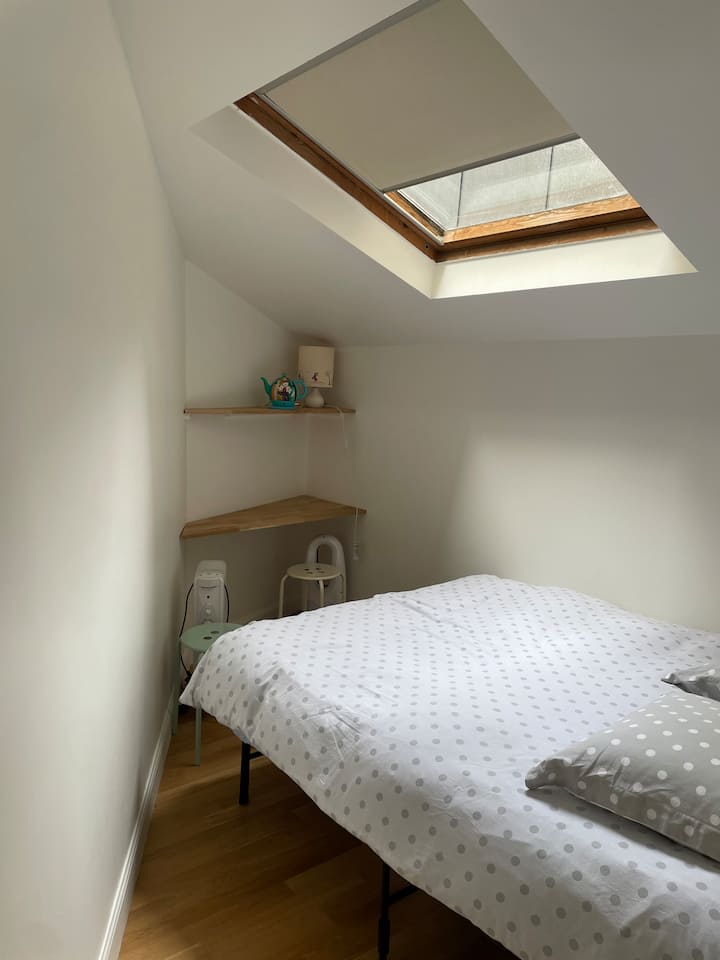 Petit Logement De 14 M Carrés - Paris