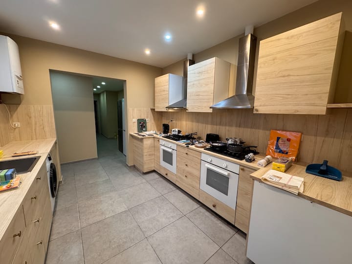 Three-bedroom House - Boom