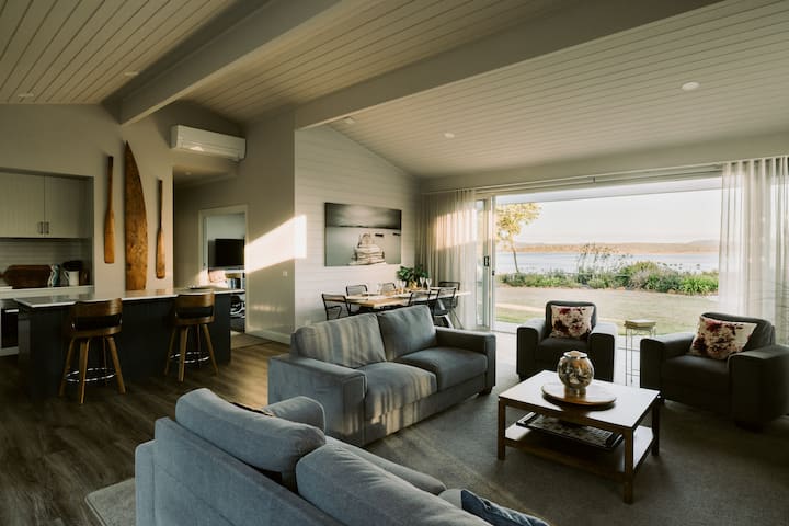 The Boat House Retreat - Squeaking Point - Port Sorell