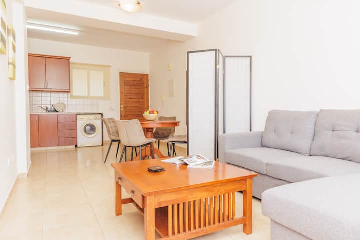 Walnut 1bed Apt With Shared Pool - Paphos
