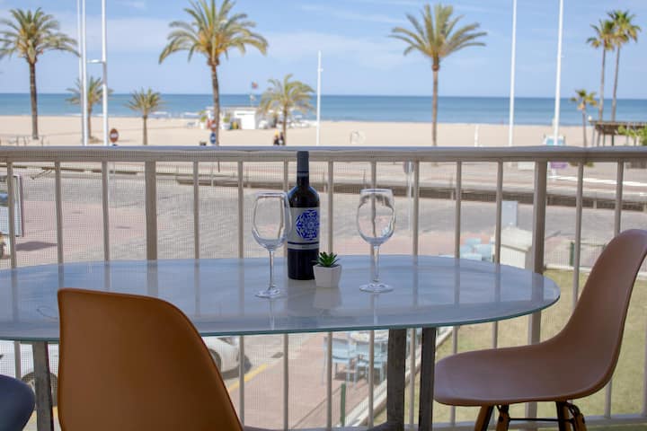 Magnífico Piso En 1º Linea - Gandía