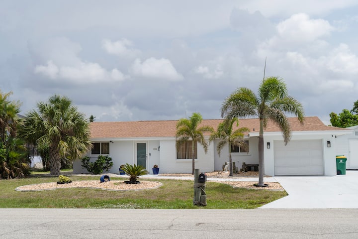 Paradise Home/ Pool/deck/boat Lift/saltwater Canal - Punta Gorda, FL
