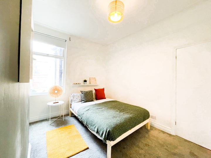 Charming 1bedroom In Shared House At Bedford Rd. - Liverpool