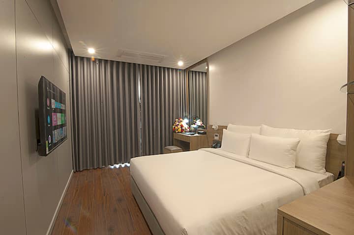 Elite, Góc Nhỏ ấM áP Và Trọn Vẹn - ハロン