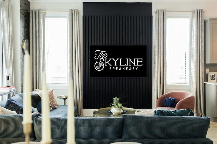 The Skyline Speakeasy! Roof Hot Tub, Glam Stations - Nashville, TN