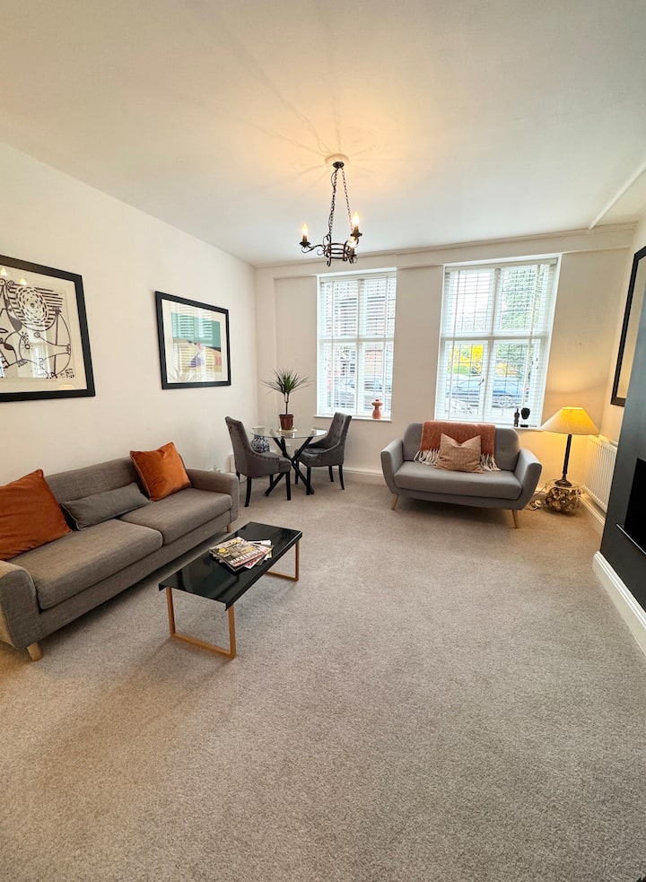 Modern 2 Bed W/parking In Marlow - High Wycombe