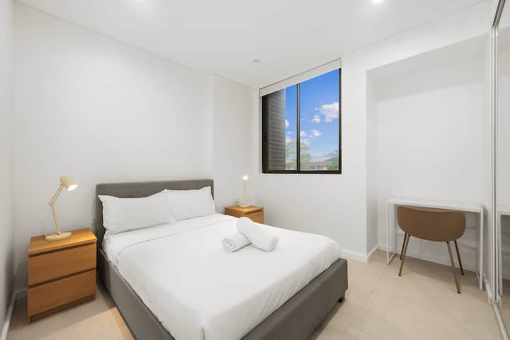 Bright And Spacious 1-bedroom Flat In Marrickville - Burwood