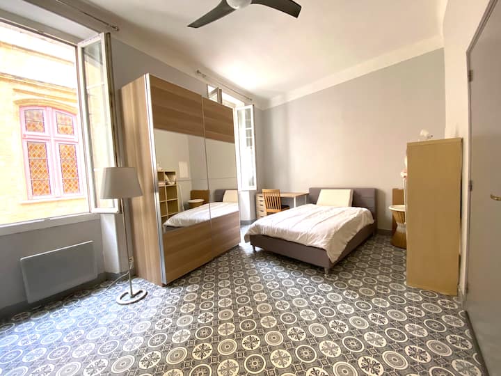 Studio éQuipé-rénové Et Lumineux-centre Ville - Pélissanne
