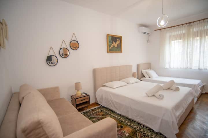 Excellent Location - Tirana