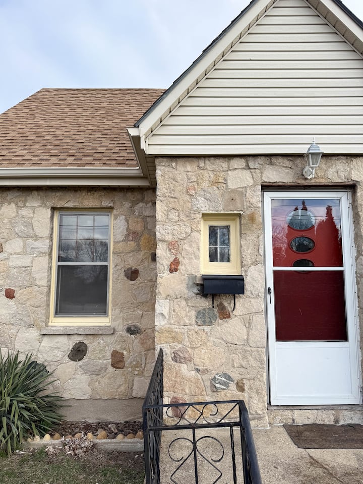 The Little London - Sleeps 6 - Sarnia