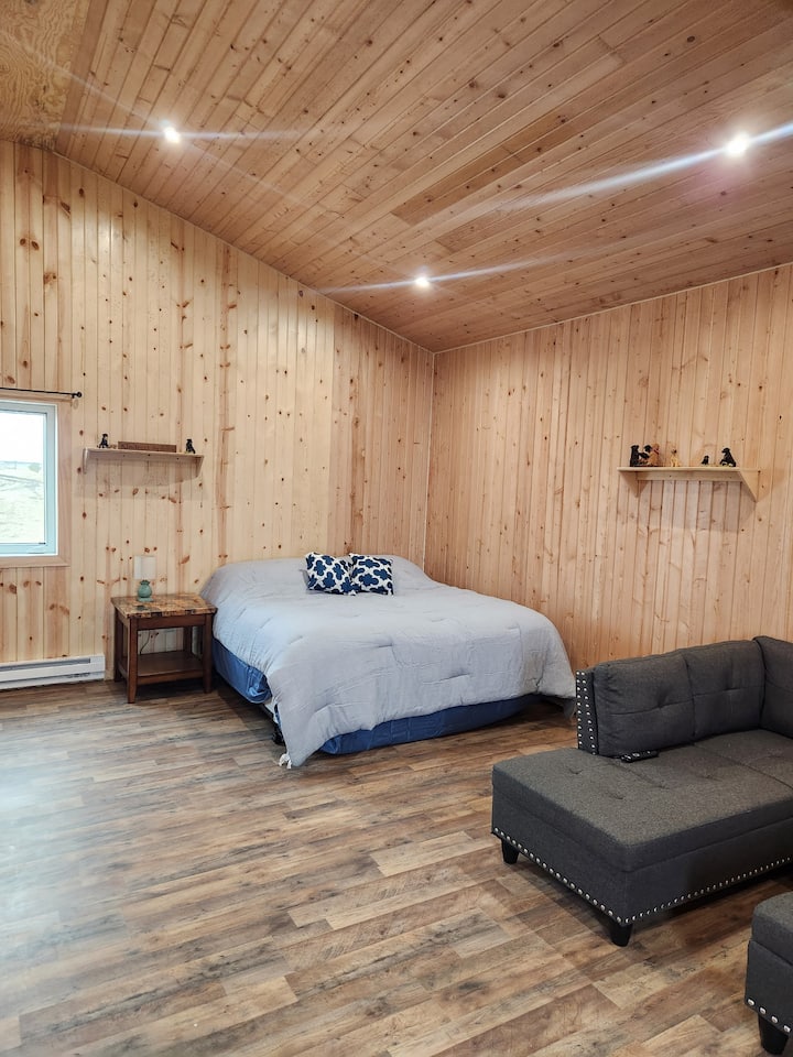 Devils Lake Cabin 3 (Jacuzzi) - Six Mile Bay - North Dakota