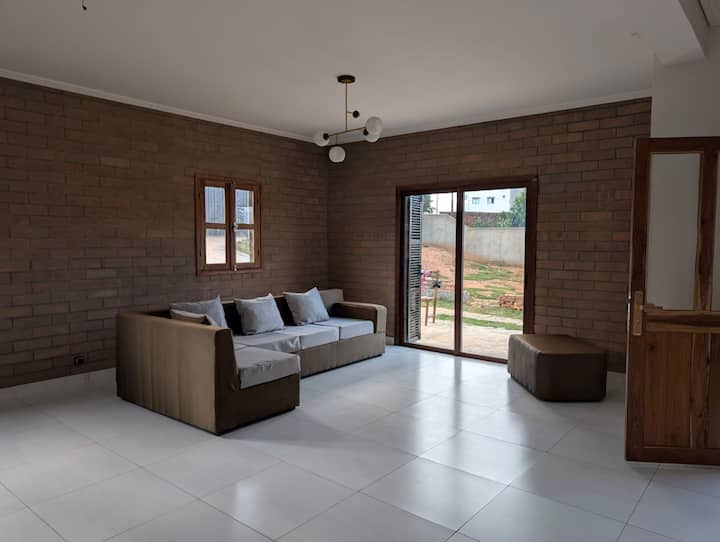 Maison Traditionnelle Moderne. - Antananarivo