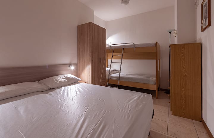 Linz 24 - 027034-loc-14758 - Bibione