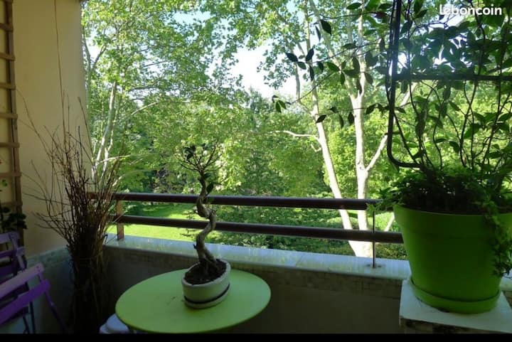 F3 Avec Balcon, Parking Privé, 5 Min De La Gare - Guyancourt