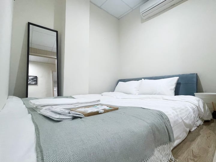 西門町栗經四人房Ximending Quadruple Room - 中和區