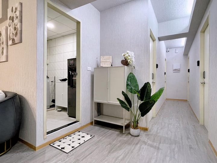 台北車站團捷十人房 Taipei Main Station 10-bedroom - 타이베이