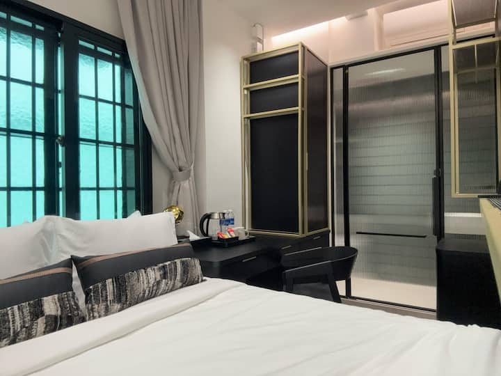 Newly Reno Deluxe Room - Hotel
Near To City Centre - Singapore