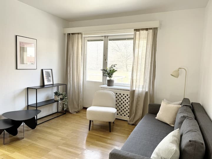 New Furnished 1br Apt W Balcony - Estocolmo