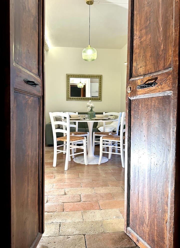 Charming Light Terraces Near Basilica In Assisi - Assisi